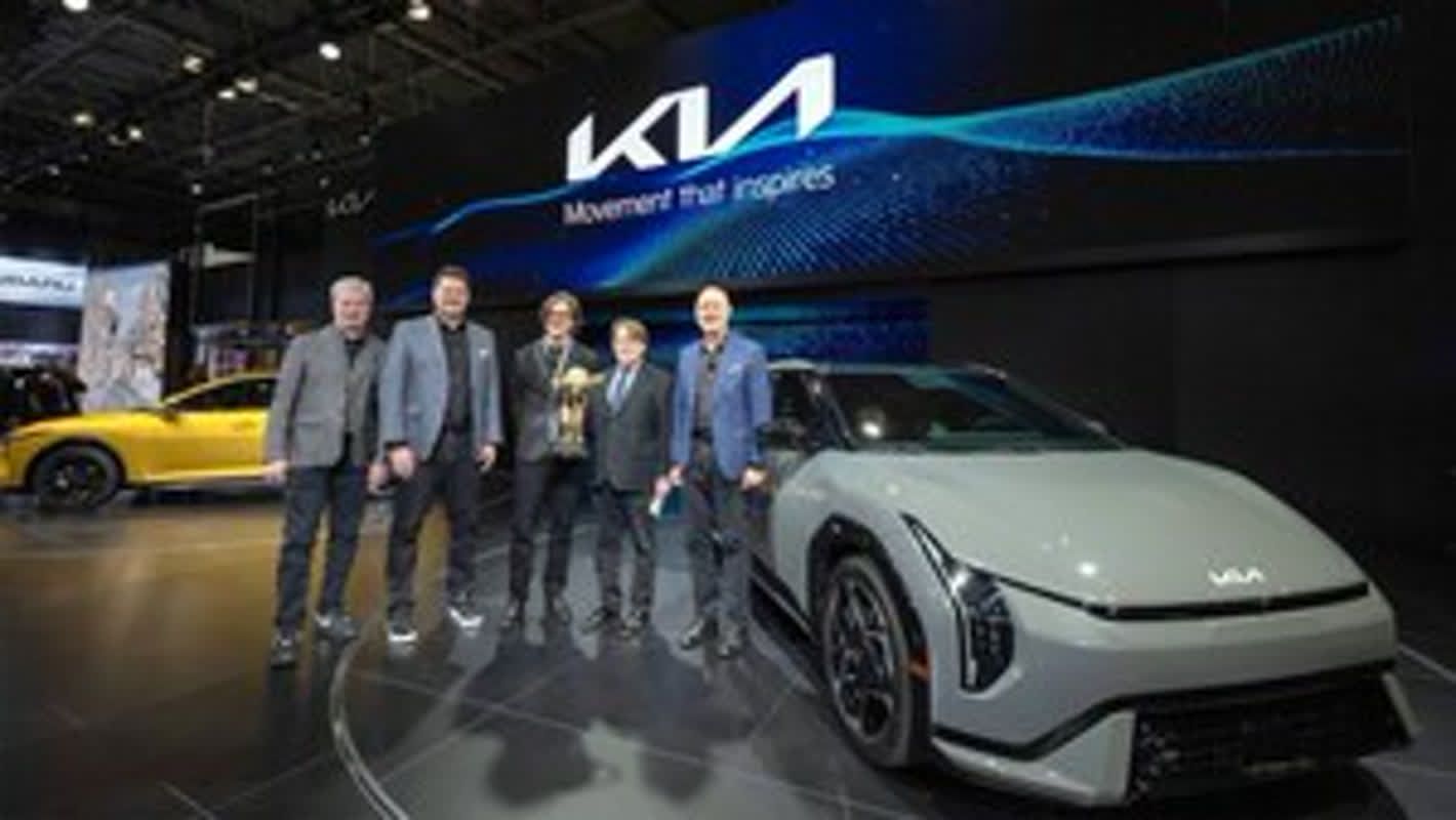 기아, 2025 뉴욕 오토쇼서 EV9 나이트폴·K4 해치백 세계 최초 공개 - 네이트뷰